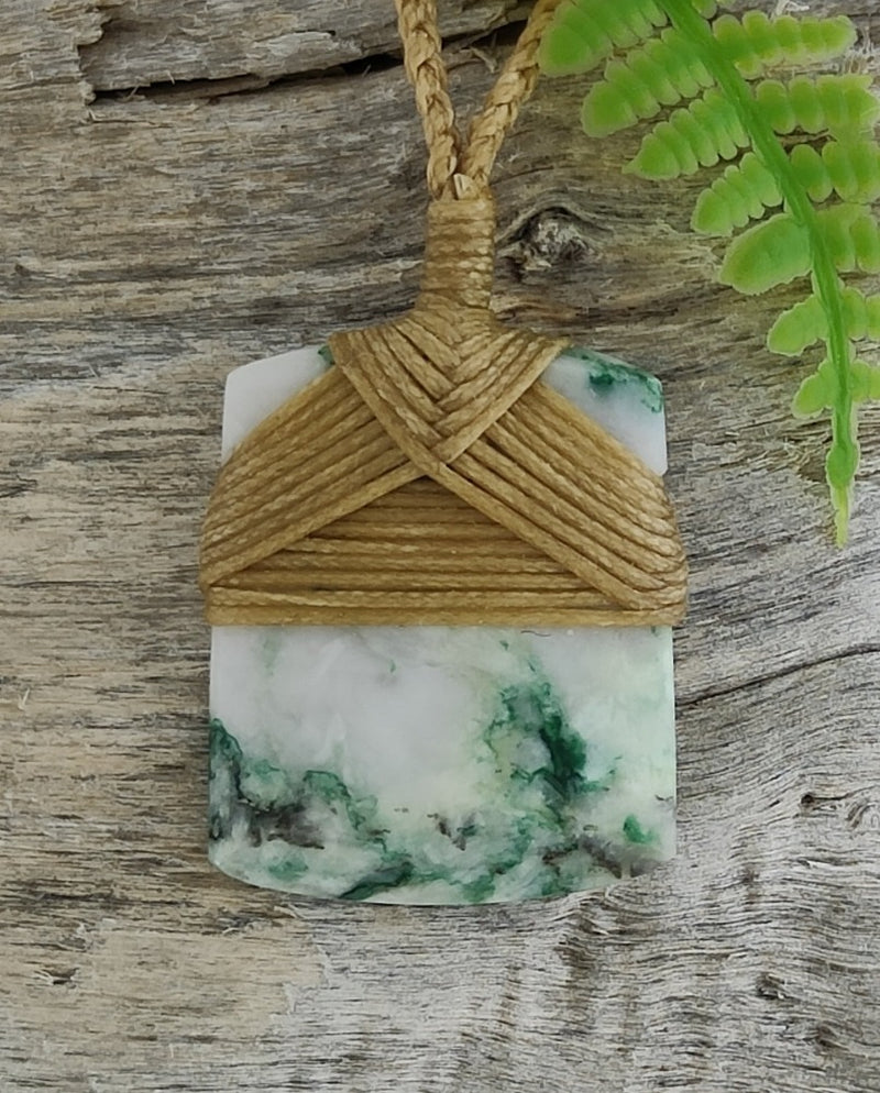 Aotea Stone – Souvenir Factory Shop