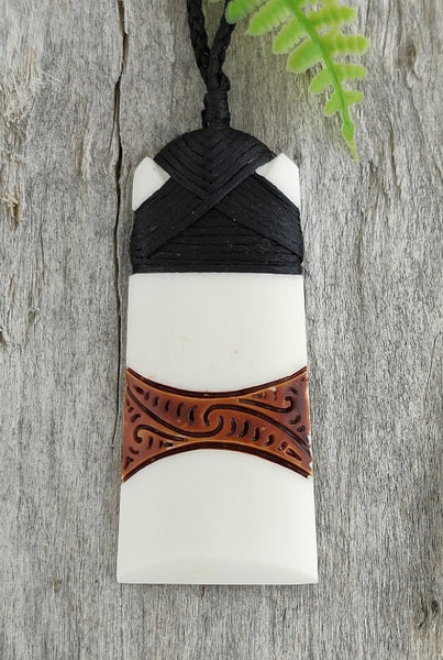 Bone Carving - Toki Tiki Design Necklace - 100mm #423 – Souvenir ...