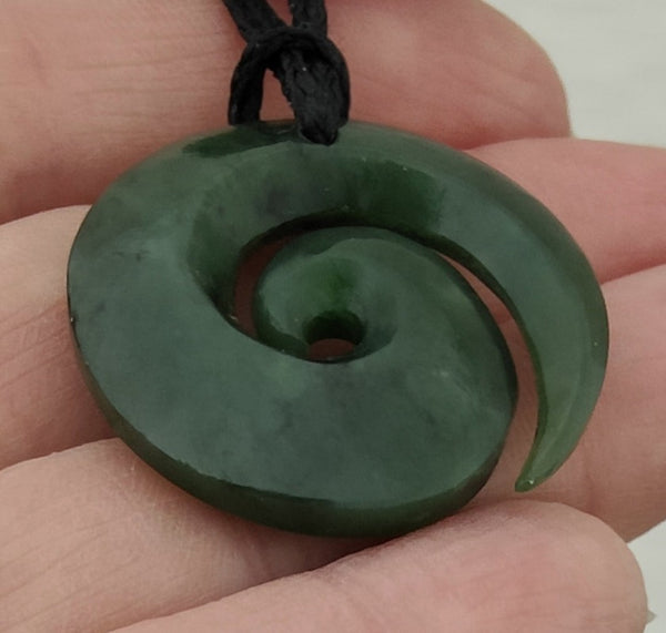 NZ Greenstone Smaller Koru Carving 27mm #29 – Souvenir Factory Shop