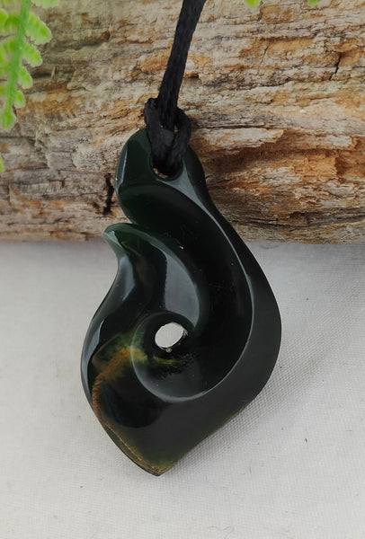 NZ Greenstone Small Hook - 41mm - Ewan Parker - #111 – Souvenir Factory ...