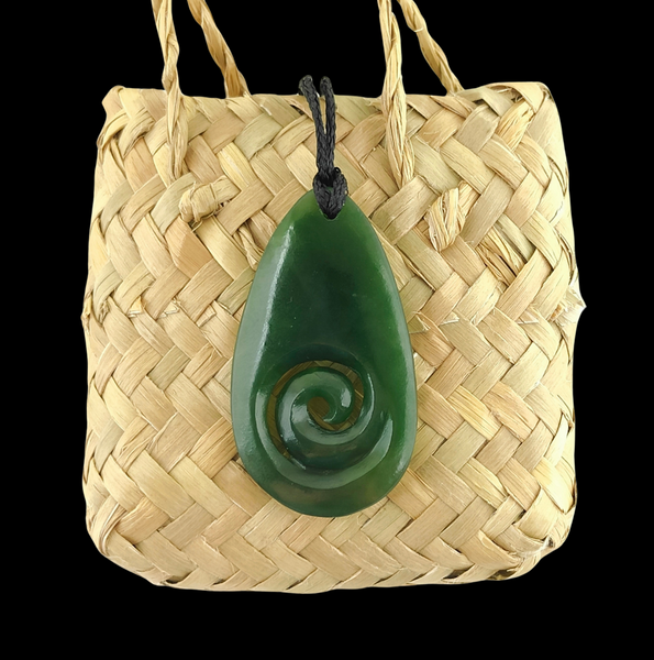 NZ Greenstone Teardrop Koru Carving #52 – Souvenir Factory Shop