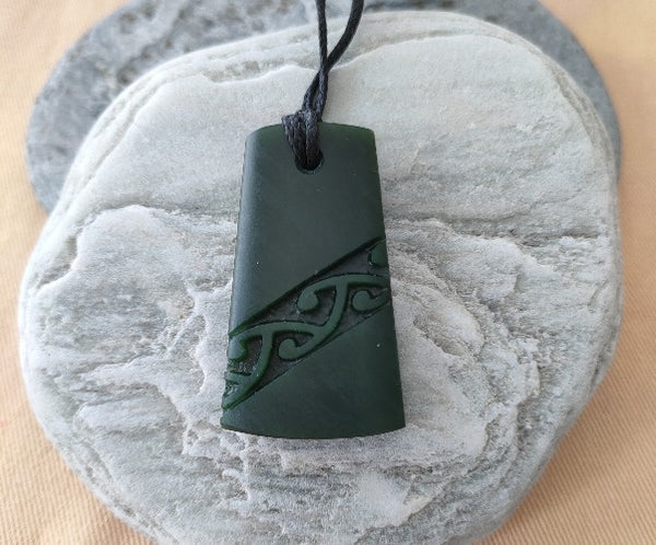 NZ Greenstone Adze with Pattern Pendant – Souvenir Factory Shop